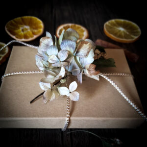 How To Wrap Gifts 6 Ways With Sustainable, Handmade, And Natural ...