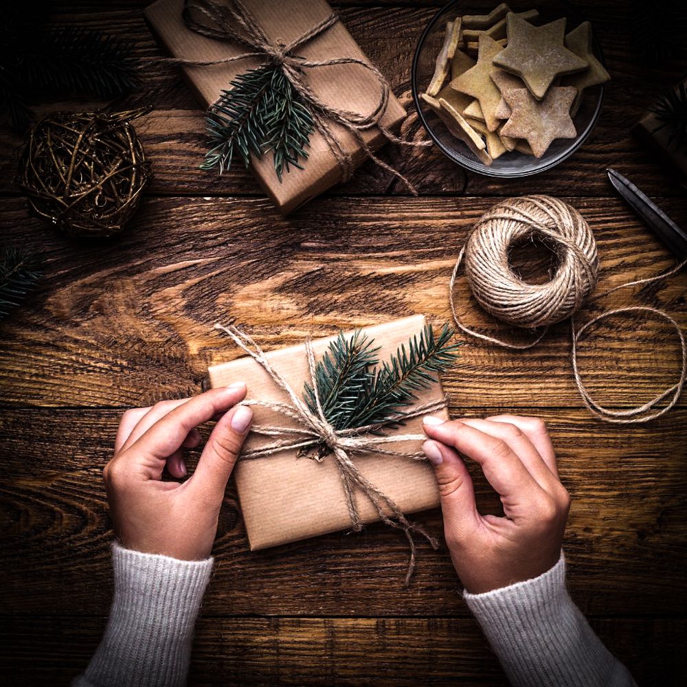 How To Wrap Gifts 6 Ways With Sustainable, Handmade, And Natural ...