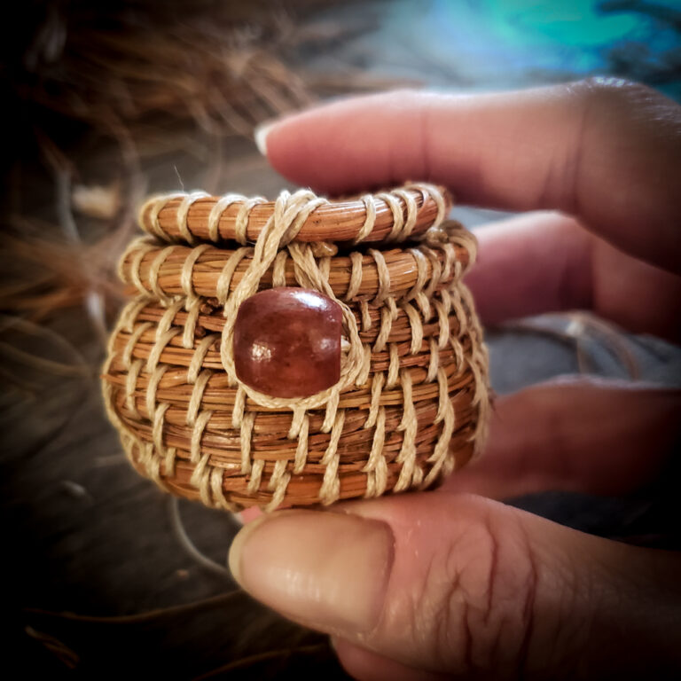 Crafting A Pine Needle Basket: An Easy Step-by-Step Guide - The Outdoor ...