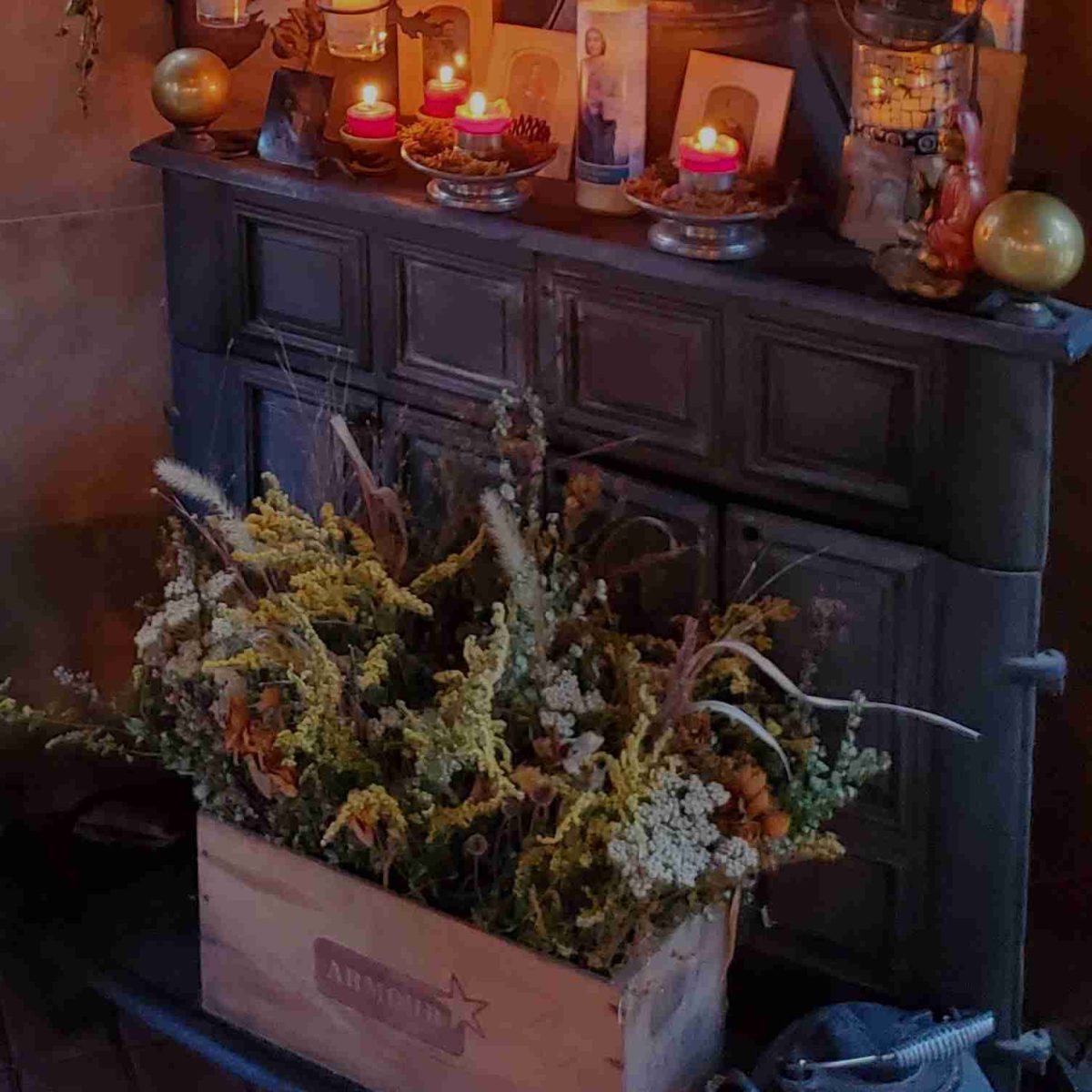 6 Ideas For Hosting The Perfect Samhain Celebration - The Outdoor ...